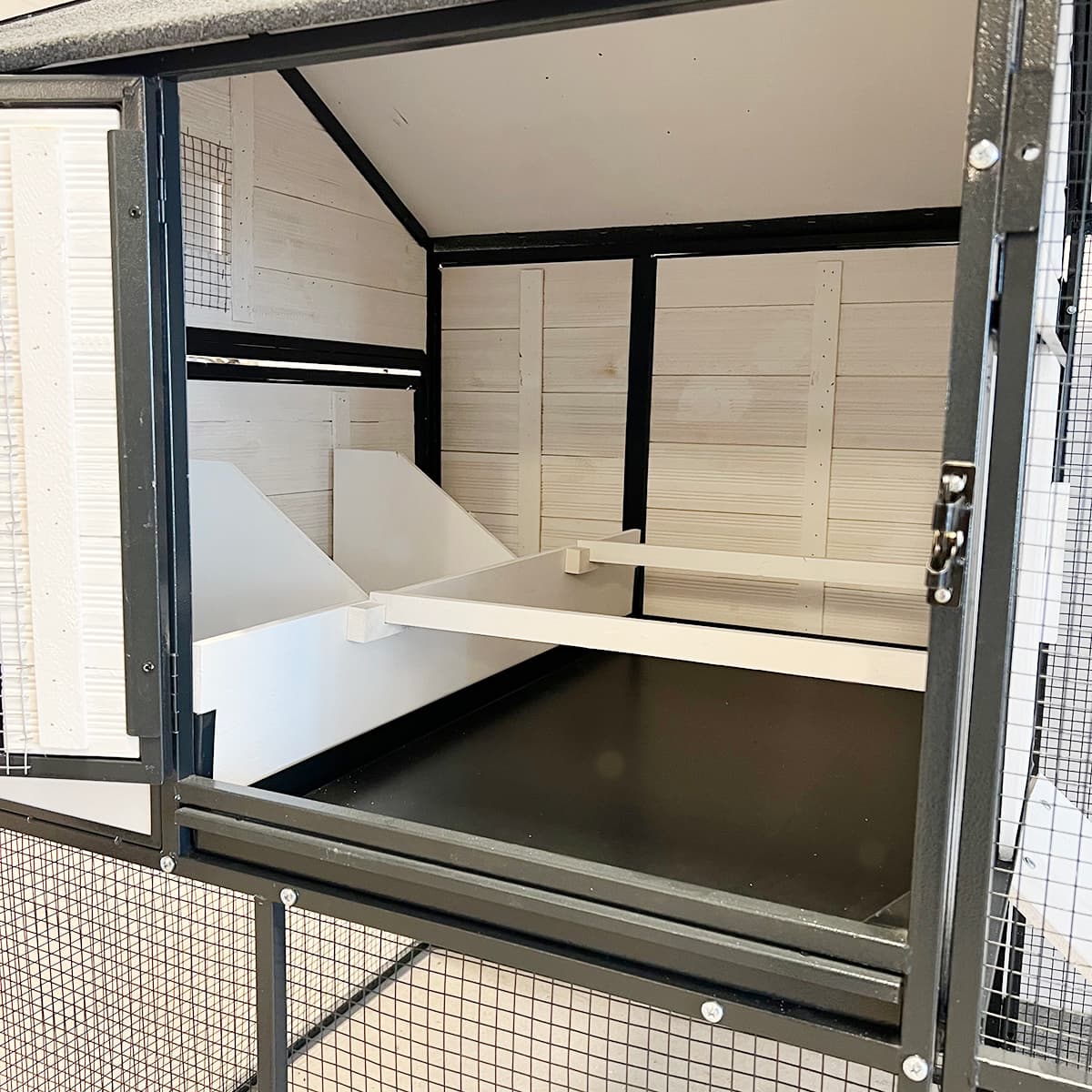 Hønsehus | Kjøp hønsehus med verperede på nett | Kellfri